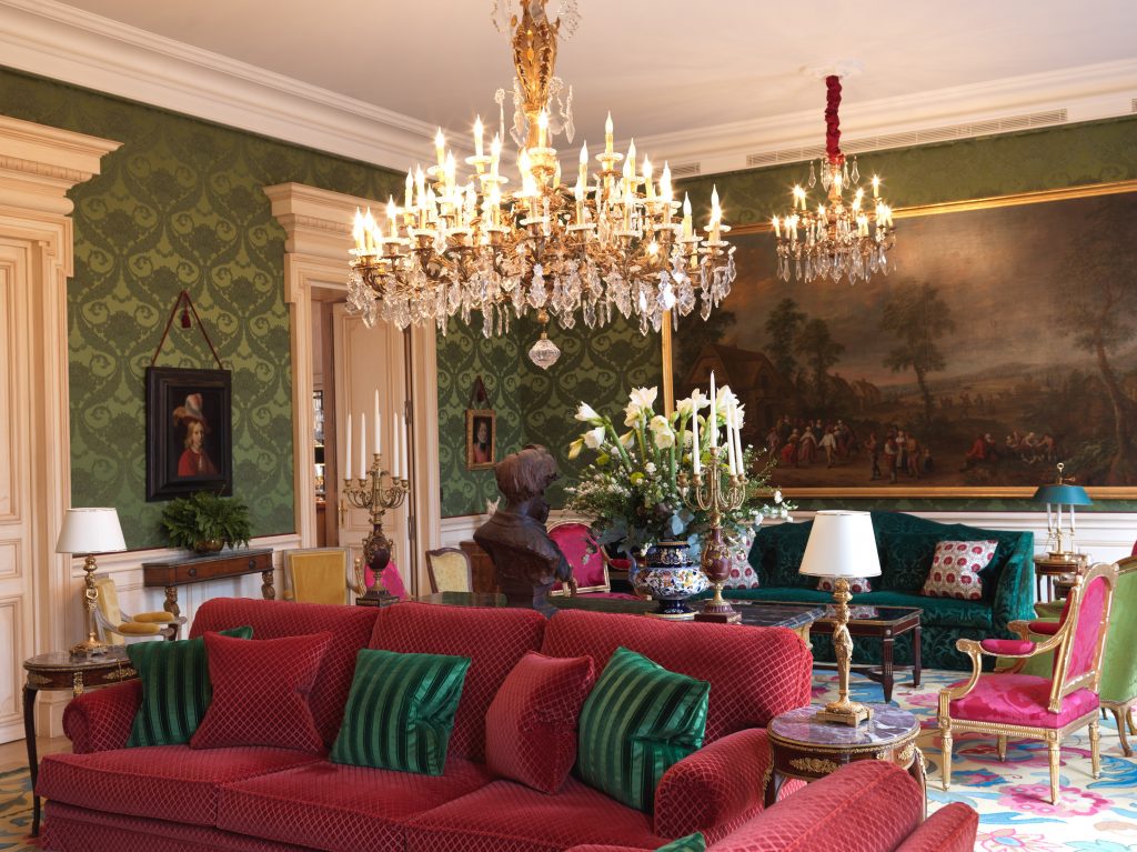 Le Clarence, Paris – London Reviews and Things To Do