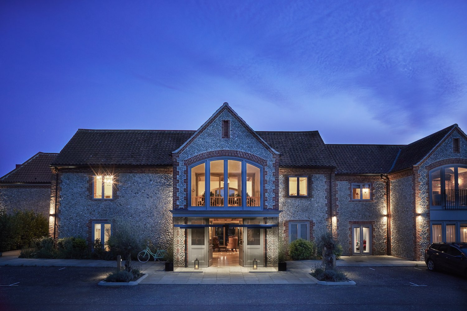 The Harper Hotel – London Reviews and Things To Do